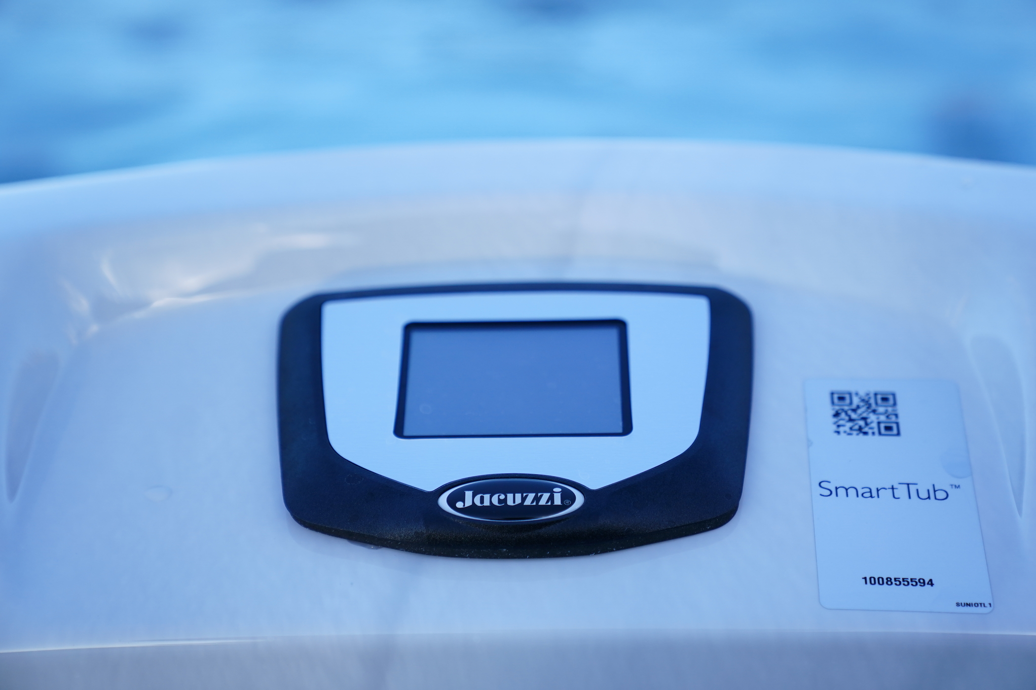 Jacuzzi® J-LXL | Tarson Pools & Spas